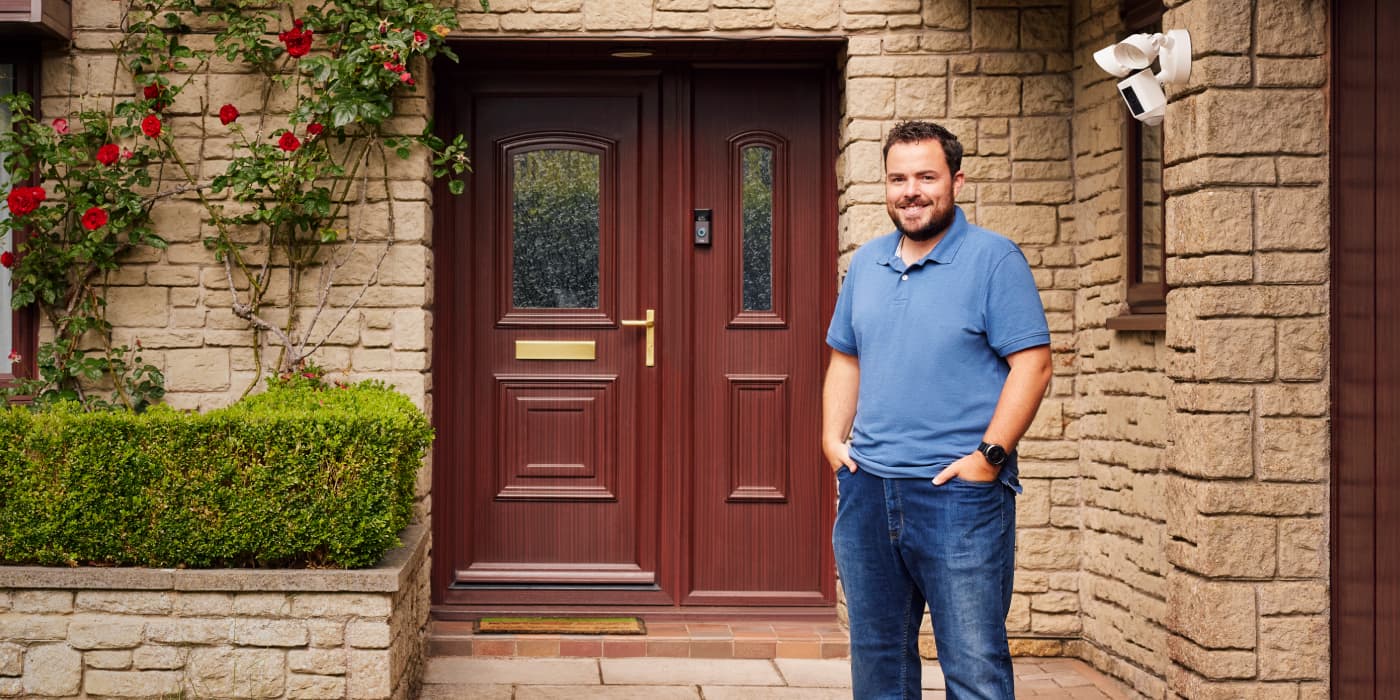 Neighbour Story - Iain from Bristol. – Ring